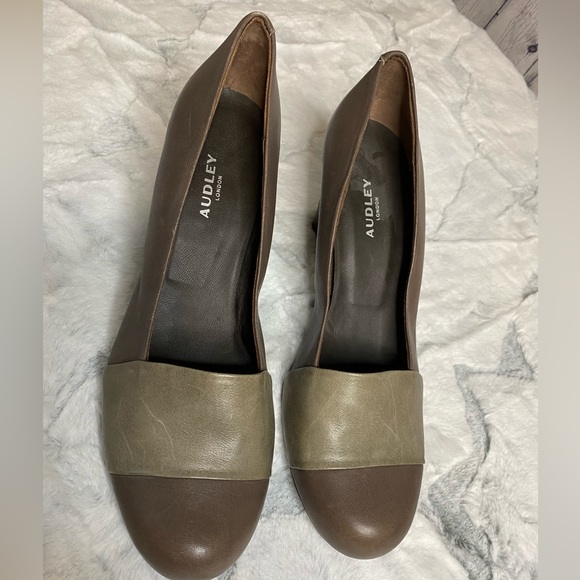 Audley London | Shoes | Audley London Sz 39 Brown And Taupe | Poshmark